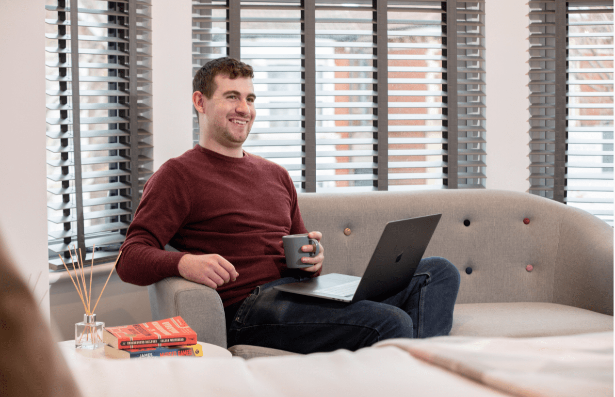 Pro Pods – Professional · Modern · Living